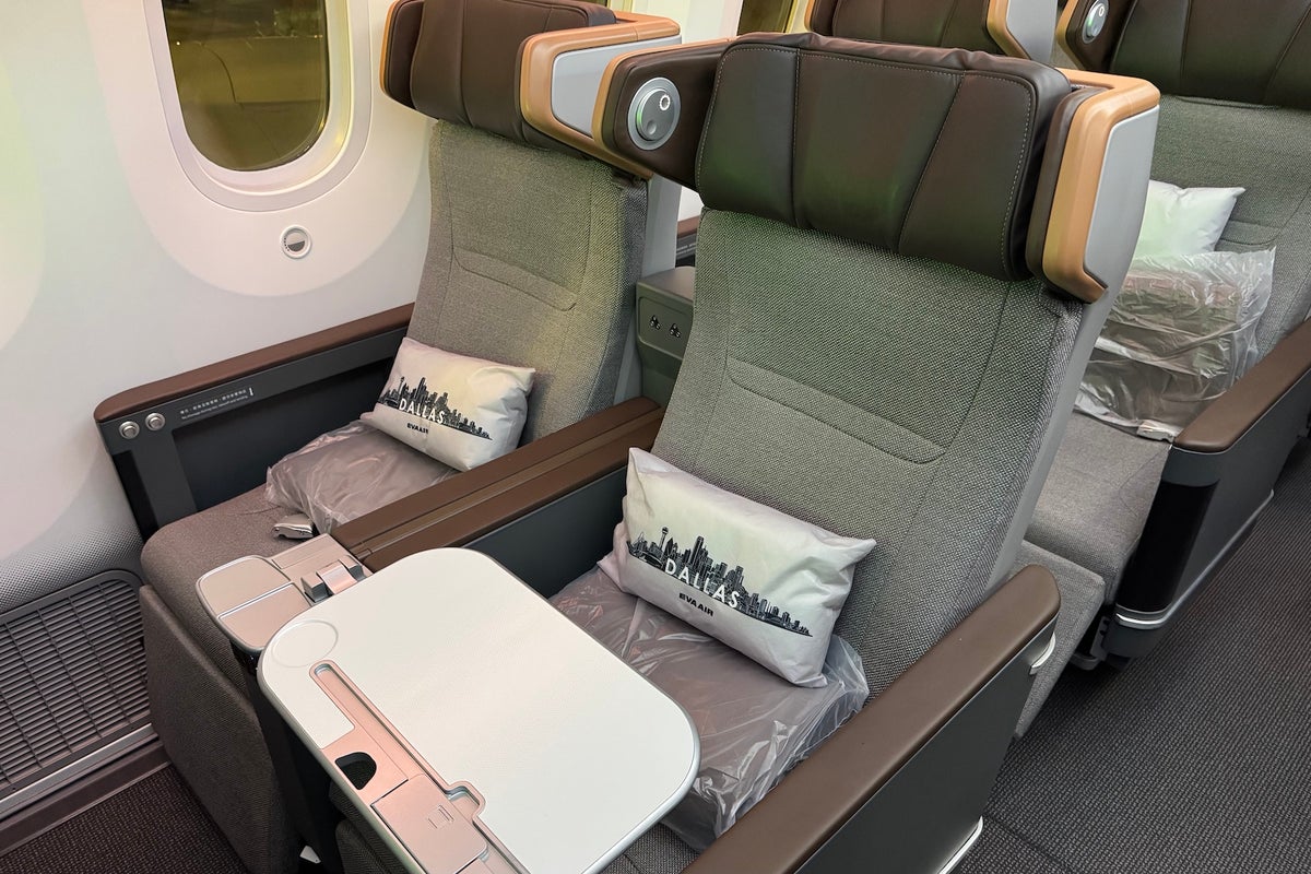 EVA Air launches long-awaited flights from DFW to Taiwan - The Points Guy