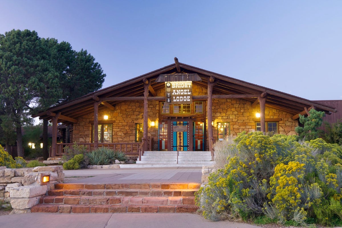Grand Canyon South Rim hotels to close temporarily - The Points Guy
