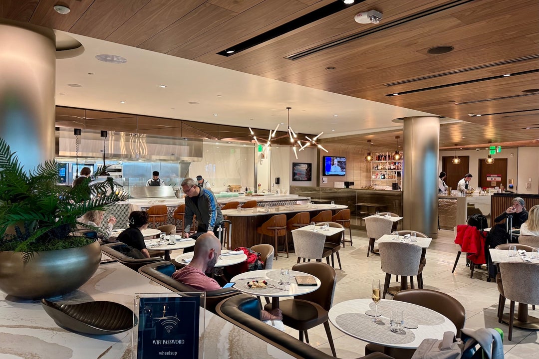 Alaska Airlines details plans for luxe Seattle lounge - The Points Guy