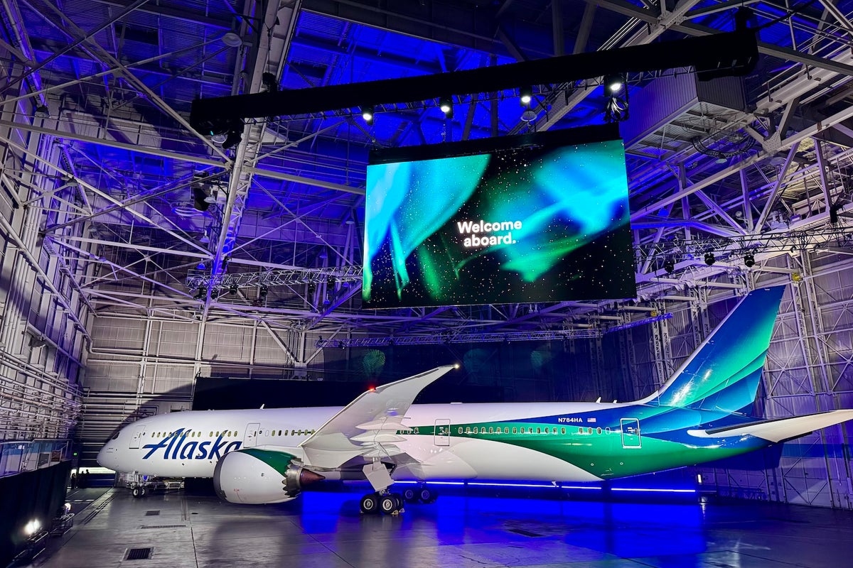 Alaska Airlines' new international business-class amenities - The ...