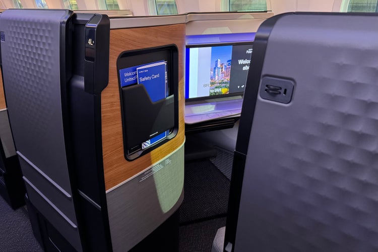 What to know about United Airlines' new basic business fares - The ...